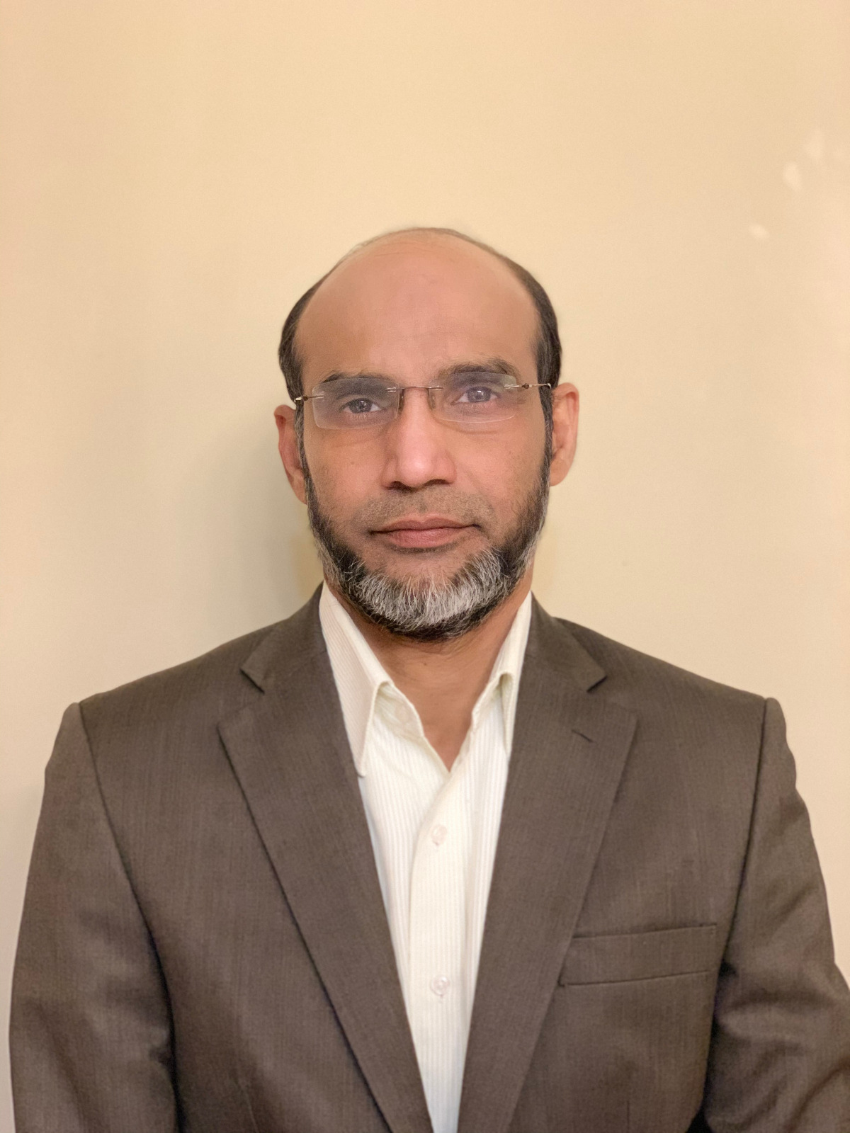 Dr. Mujtaba Shareef, Calgary, Canada